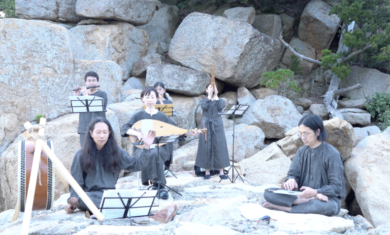 Japanese court music of “Gagaku” project DOMBURAKO 1st album “Kemono ...